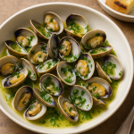 Palourdes marinières à l’ail et au persil, façon bistrot – Recettes ...